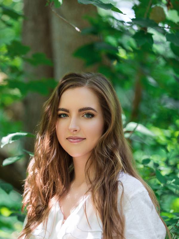 Model Emily Rees | ATR.ONE