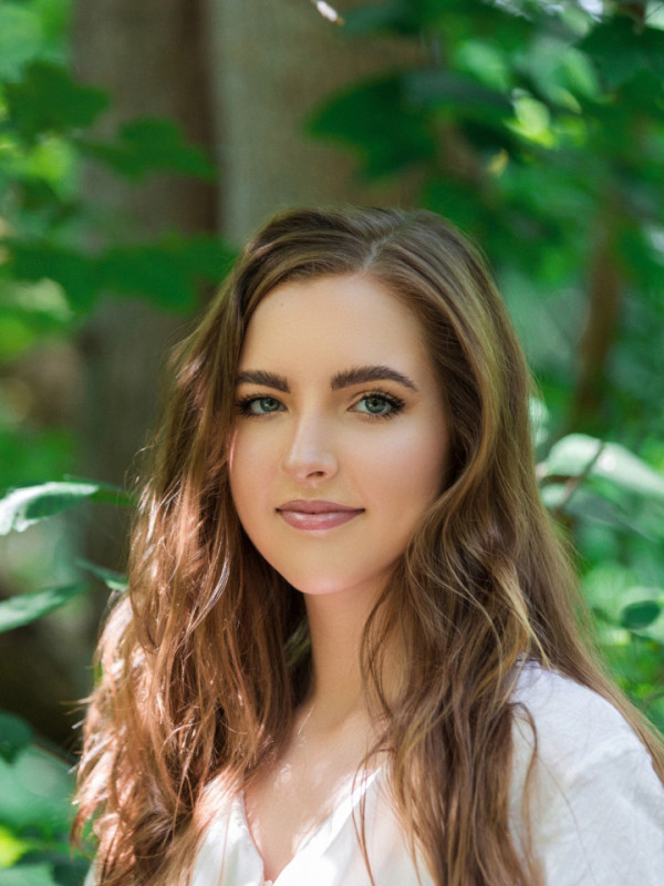 Model Emily Rees | ATR.ONE